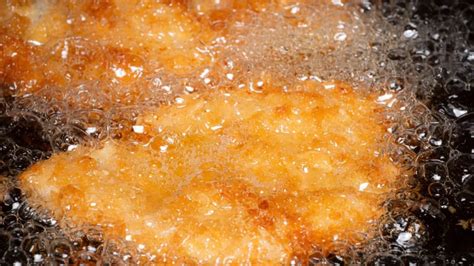 8 Signs Your Frying Oil Is Bad How To Spot Rancid Oil