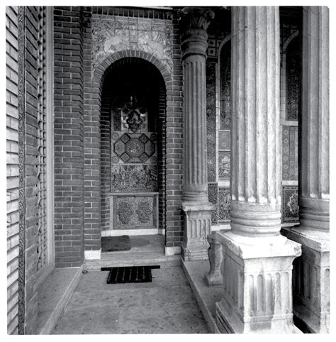 مدرسه مُرد، زنده باد مدرسه مروری بر تحولات آموزشی ایران در دوران