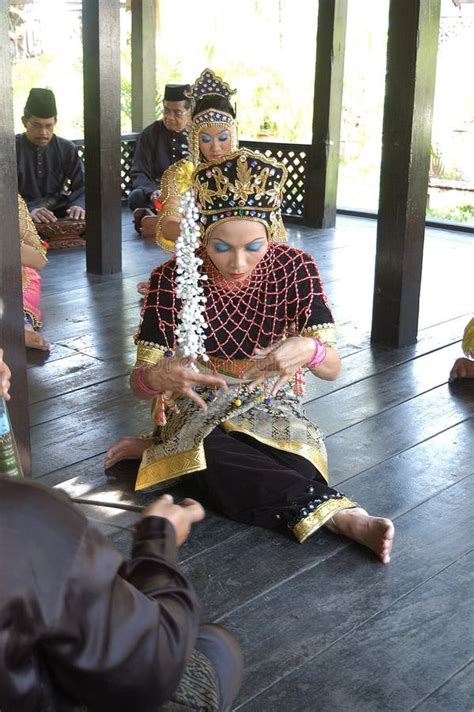 Mak Yong Dance Editorial Photography Image Of Music 28069952