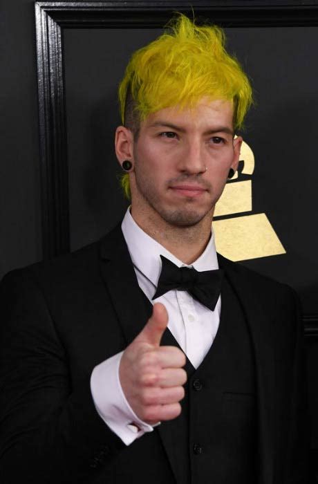 Josh Dun Height Weight Age Spouse Family Religion Facts Biography