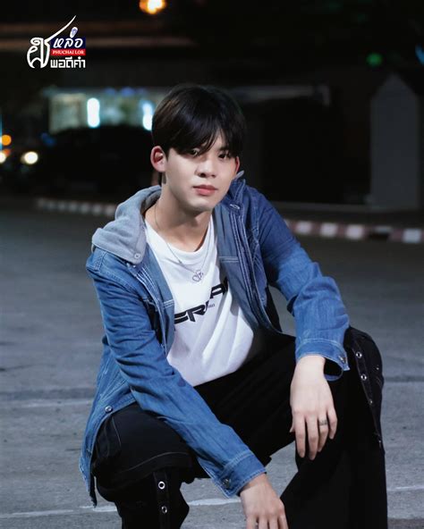 ผู้ชายหล่อ พอดีคำ Added A New Photo ผู้ชายหล่อ พอดีคำ