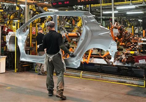 Nissan ი კიდევ 10 000 ზე მეტ თანამშრომელს გაათავისუფლებს • Forbes Georgia