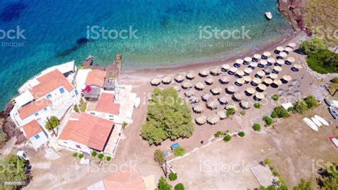 그림 같은 섬 히드라의 봄 아침에 사로니코스만 그리스에서 공중 무인 비행기 사진 0명에 대한 스톡 사진 및 기타 이미지 0명 공중 뷰 그리스 Istock