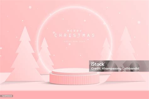 추상적인 분홍색 3d 실린더 연단 받침대는 크리스마스 트리 빛나는 네온 반지와 눈이 있는 책상 테이블에 있습니다 제품 전시