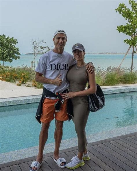 جورجينا وكريستيانو يخطفان الأنظار في أحدث ظهور لهما