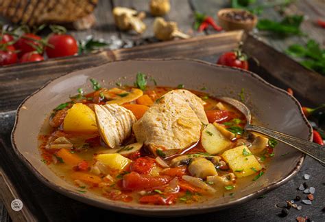 Рецепта за пилешка яхния с грах от Matekitchen