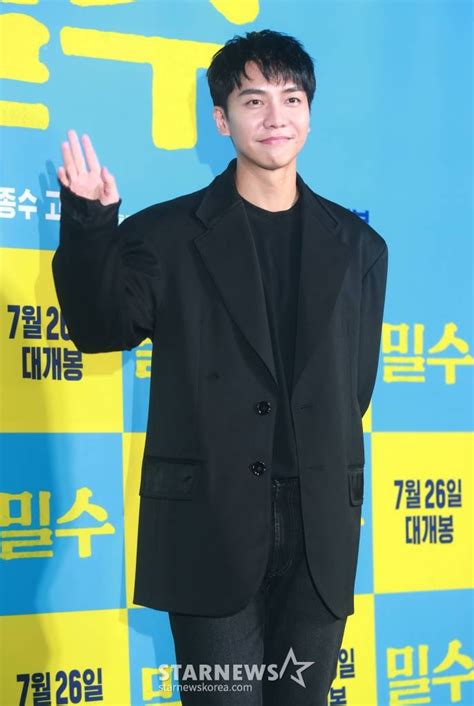 이어 싱어게인3를 통해 뭔가를 극복하거나 하는 수단으로 쓸수 없다라며 3번째 시즌으로서 새 키즈들이 등장하기 때문에 그들의 열정과 절박함을 전달하도록 가교 역할을