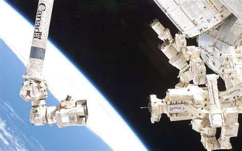 Dextre La Main Robotisée De Liss Est Opérationnelle