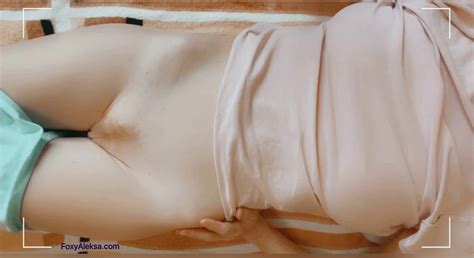 Vidéos porno gratuites Poilue Nue xHamster