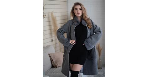 Купити онлайн вовняне пальто з прикрашеними норкою кишенями (сіре) за ...