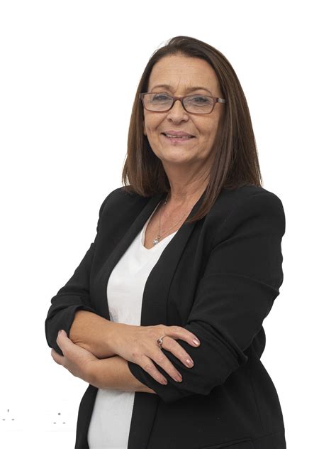 Özgen TÜzÜn Dr Suat Günsel Girne Koleji