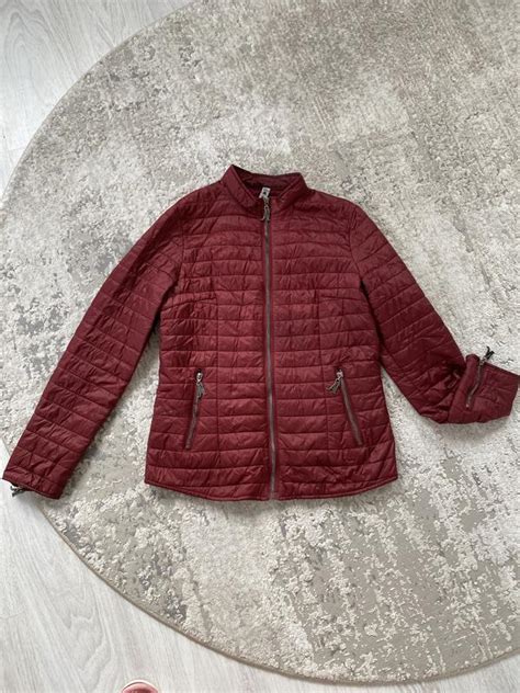 Курточка — цена 200 грн в каталоге Куртки Купить женские вещи по