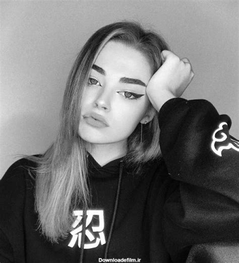 پروف شاخ عکس سیاه سفید دخترونه خاص