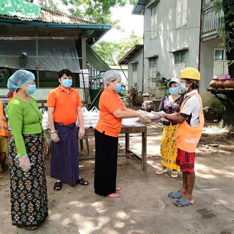 သန်လျင်မြို့နယ် စည်ပင်သာယာရေးအဖွဲ့ သန့်ရှင်းရေးဝန်ထမ်းများအား အာဟာရဒါန