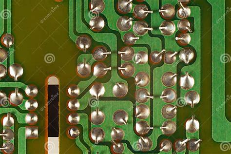 Voies Conductrices Sur Une Carte électronique De Dispositif De Technique Des Radiocommunications
