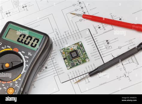 le module équipé d un capteur d image et d un multimètre se trouve dans