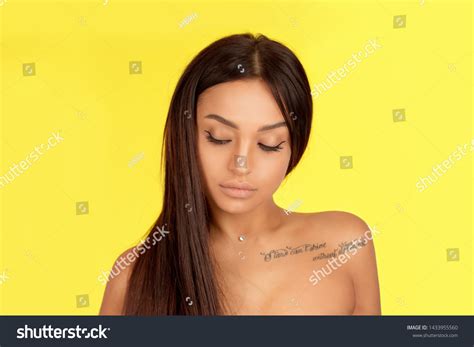 Beautiful Beauty Sexy Gorgeous Face Model Stock Photo 1433955560 Shutterstock