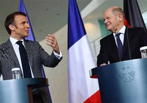 Шольц и Макрон готовы поговорить с Путиным но ждут правильного момента