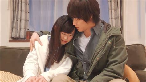 بنت بتعيش بالحظ مع شاب بارد كل البنات بتحبه وبتقدر تغيره وتخليه يقع فى