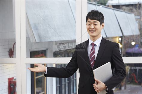 房产中介形象高清图片下载 正版图片502159583 摄图网