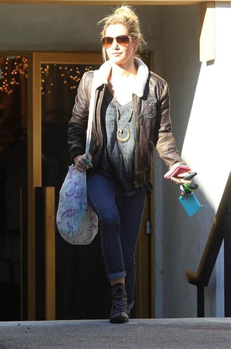 Ashley Tisdale Pictures Hotness Rating Unrated