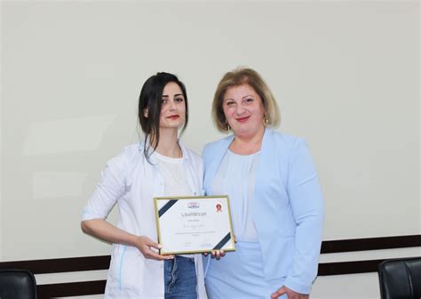 ქირურგიის ეროვნულ ცენტრსა და კლინიკა ახალ სიცოცხლეში“ ექთნების