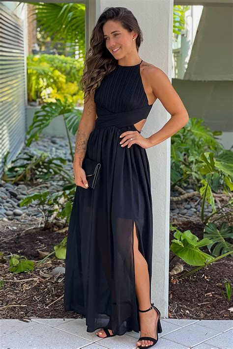 Black Pleated Maxi Dress Maxi Dress Saved By The Dress