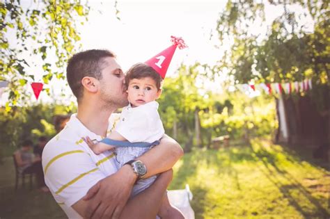 ایده عکس تولد؛ 30 ایده خلاقانه برای عکاسی تولد فرزندتان خبرنامه