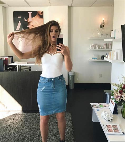 Hannah Stocking Facebook And Instagram Photos 3282017 • Celebmafia