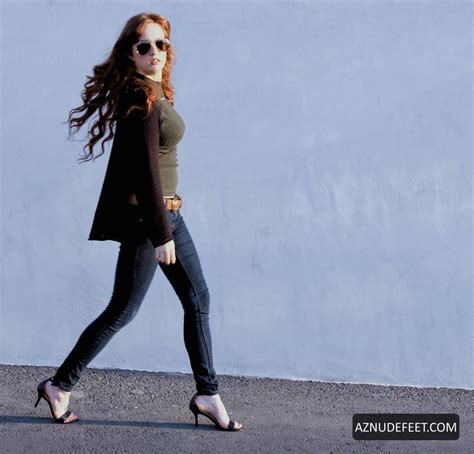 Haley Elizabeth Feet Aznudefeet