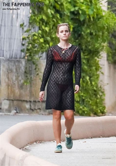 Emma Watson Underboobs 14 Photos The Fappening