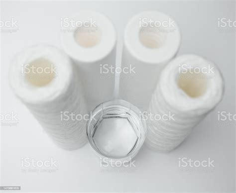 흰색 배경에 물을위한 필터 카트리지 역삼 투 정수 시스템 설치 개념에 대한 스톡 사진 및 기타 이미지 개념 개념과 주제 관 튜브 Istock