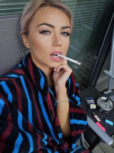 Girlssmokin On Tumblr