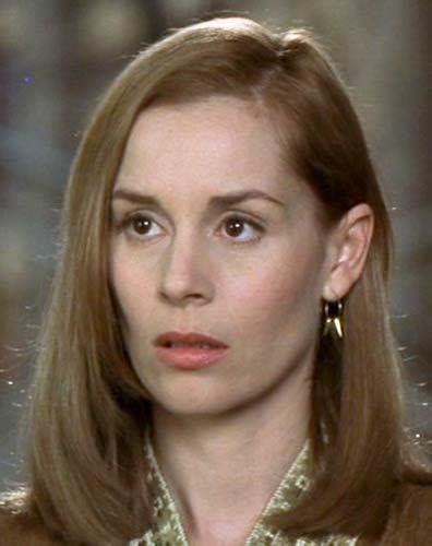 Embeth Davidtz Gostosa Embeth Davidtz Pictures Rotten Tomatoes