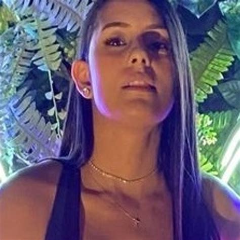 Larissa Leite Model Age Birthday Bio Facts Family Net Worth Height More AllFamous Org