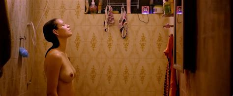 Nude Video Celebs Kelly Crifer Nude Barbara Colen Sexy No Coracao Do Mundo 2019