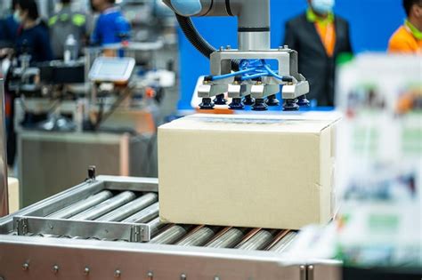 Premium Photo Smart Robot Arm System For Innovative Warehouse And