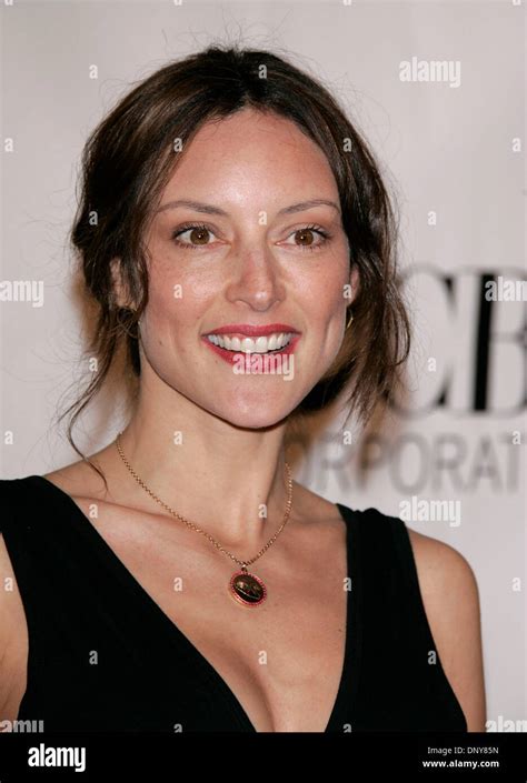 Lola Glaudini The Handler