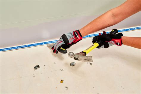 How To Remove Old Carpet Yourself In 8 Easy Steps