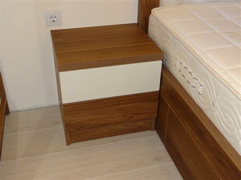 Много интересна и компактна спалня