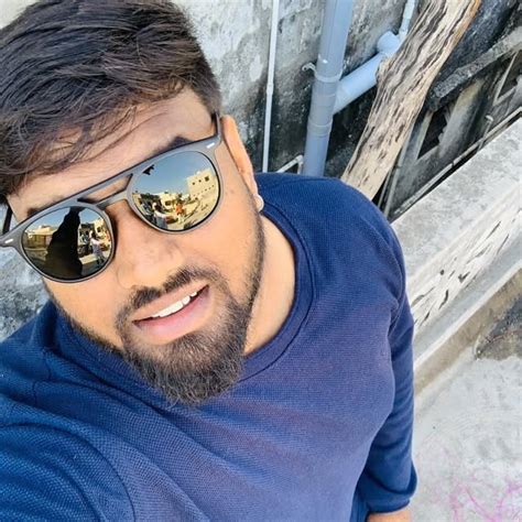 Ashish Solanki Jaggiashish • Threads Say More
