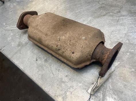 Catalytic Converters With Engine Code Om66291 Stock