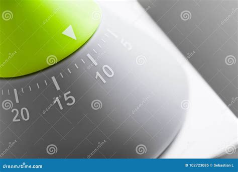 5 10 15 20 Minutes Analog Clock Icons Vector Illustration