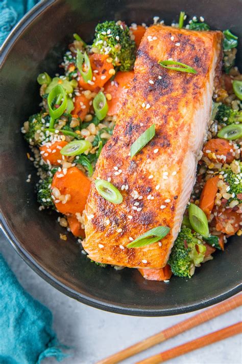 Grilled Salmon With Rice