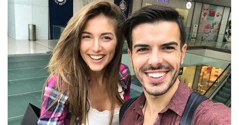 Богданска вдигна цената Скандалната Алекс прави пари от реклами