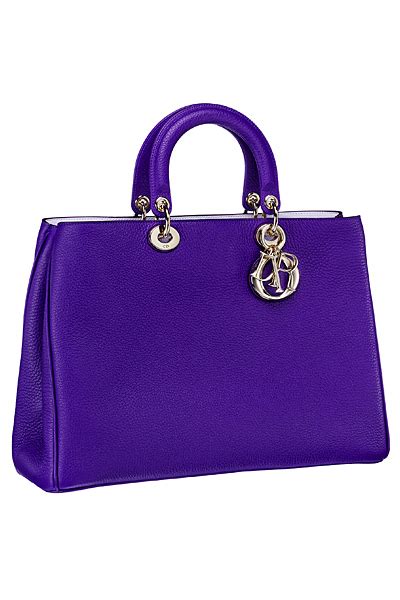 Tampil Menarik Dengan Tas Cantik Merk Dior Sidrap Gaul