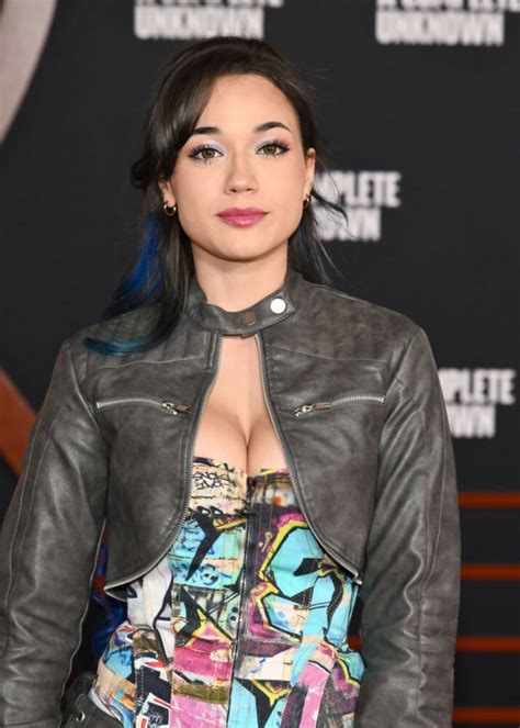 Sofia Gomez Rocks Sexy Cleavage And Mini Skirt At Hollywood Premiere