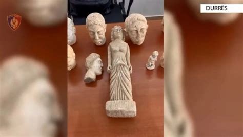 Албанската полиција спречи шверц на артефакти и икони Независен Весник