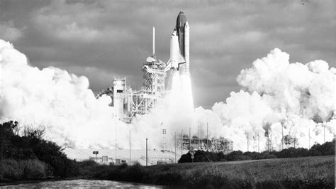 Hubble Telescope Launch 1990