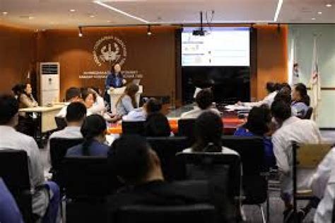 Xавдар судлалын үндэсний төвийн эмч мэргэжилтнүүдэд сургалт зохион байгууллаа